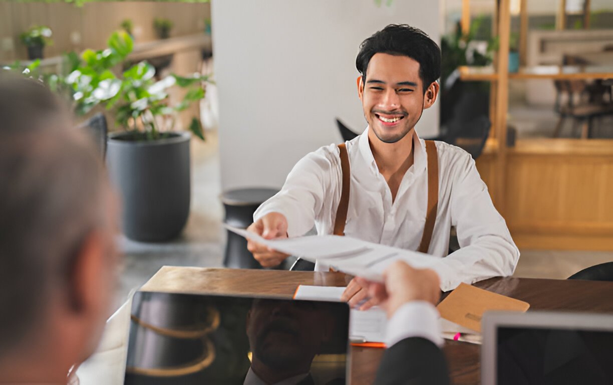 10 Recruiting Strategies For Small Businesses: Step-by-Step Guide To ...